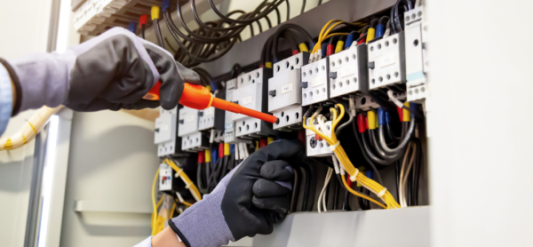 How to Protect Workers from Electrical Hazards: PPE and Safety Gear ...